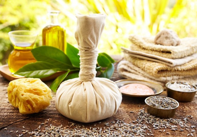 What is a Poultice? Try the Herbal Remedy at Home