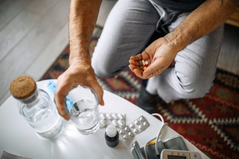 Supplement Stacks 101: A Beginner's Guide to Combining Nutrients