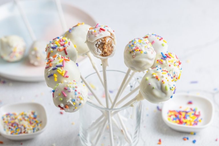 No Bake Cake Pops (Vegan)