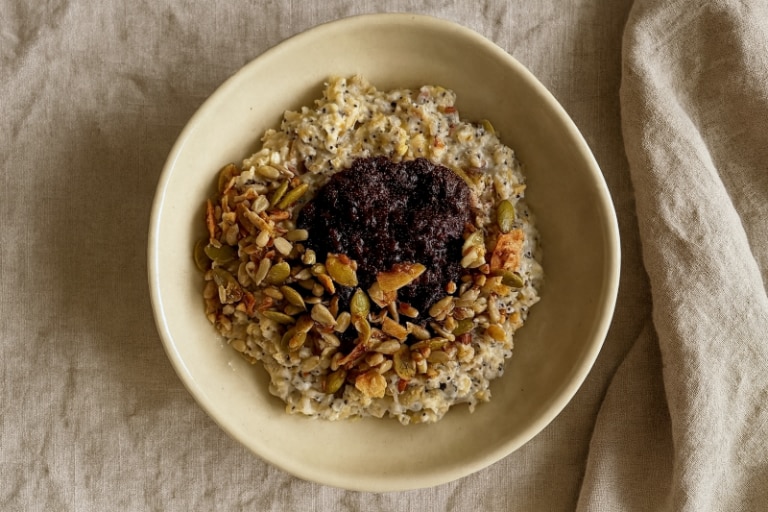 Oatmeal with Protein Powder & Superfoods